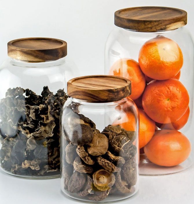 Glass storage jar with acacia wood lid